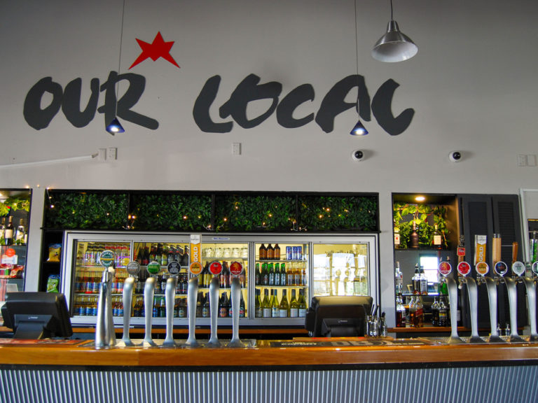 Manukau City Sports Bar, Pub Tavern & Restaurant Wiri | Our Local